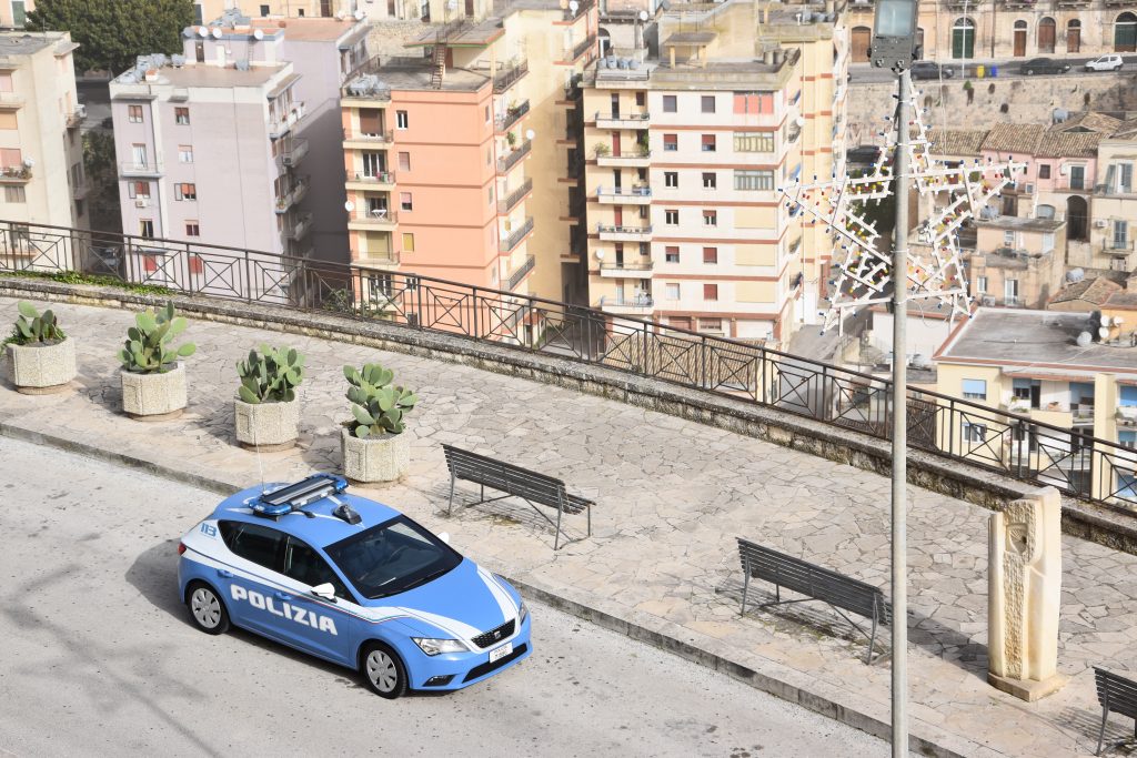 Condanna definitiva per droga: 34enne arrestata a Modica e trasferita ...