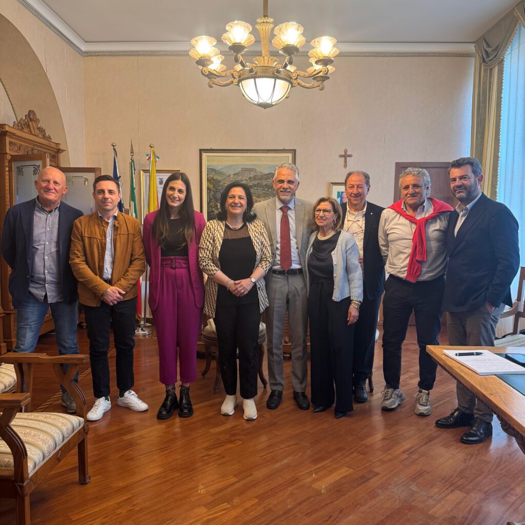 Abbate e la Dc a colloquio con il Presidente della Provincia Schembari ...