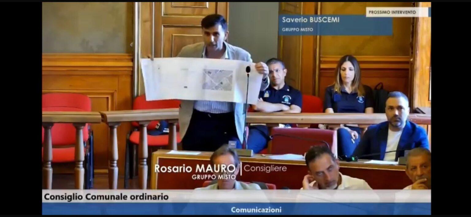 Ragusa. Sorpresa Mauro in Consiglio: estrae le tavole del Prg e mette ...